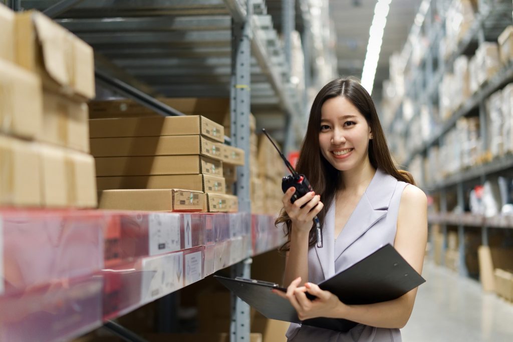 Why You Should Use Portable Radios for Your Retail Business | Radio ...